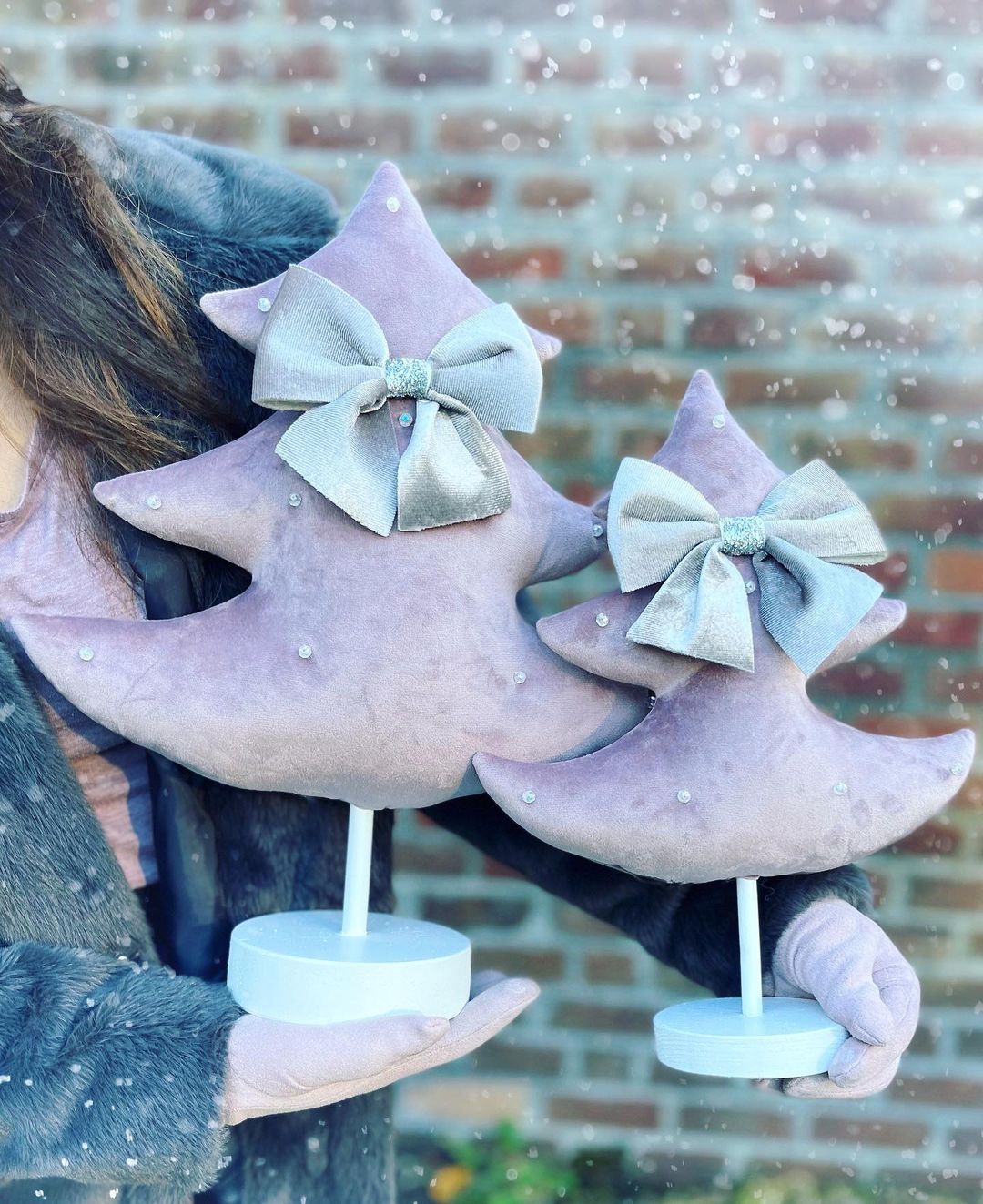 15 Stunning Velvet Christmas Tree Ideas | Time for Creatives