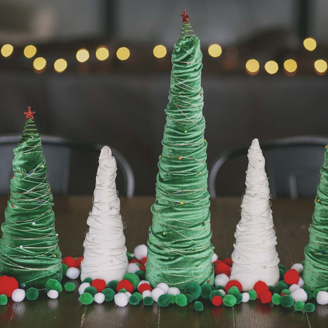 15 Stunning Velvet Christmas Tree Ideas - Time for Creatives