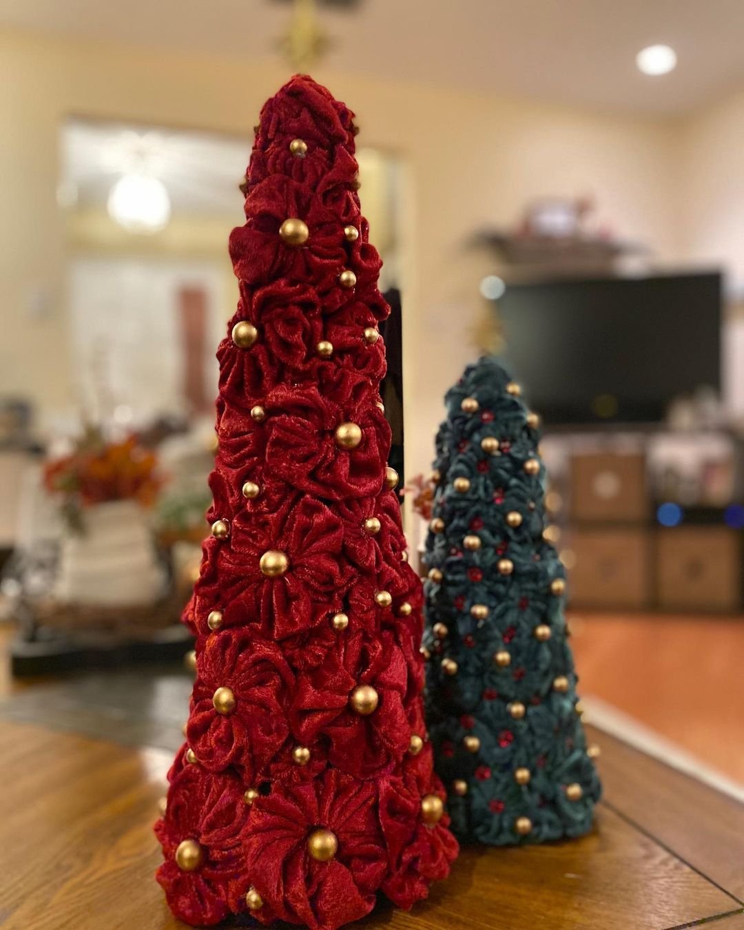 10 Velvet Christmas Decorating Ideas | Time for Creatives